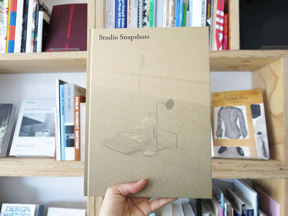 Mark Manders – Studio Snapshots – Perimeter Books