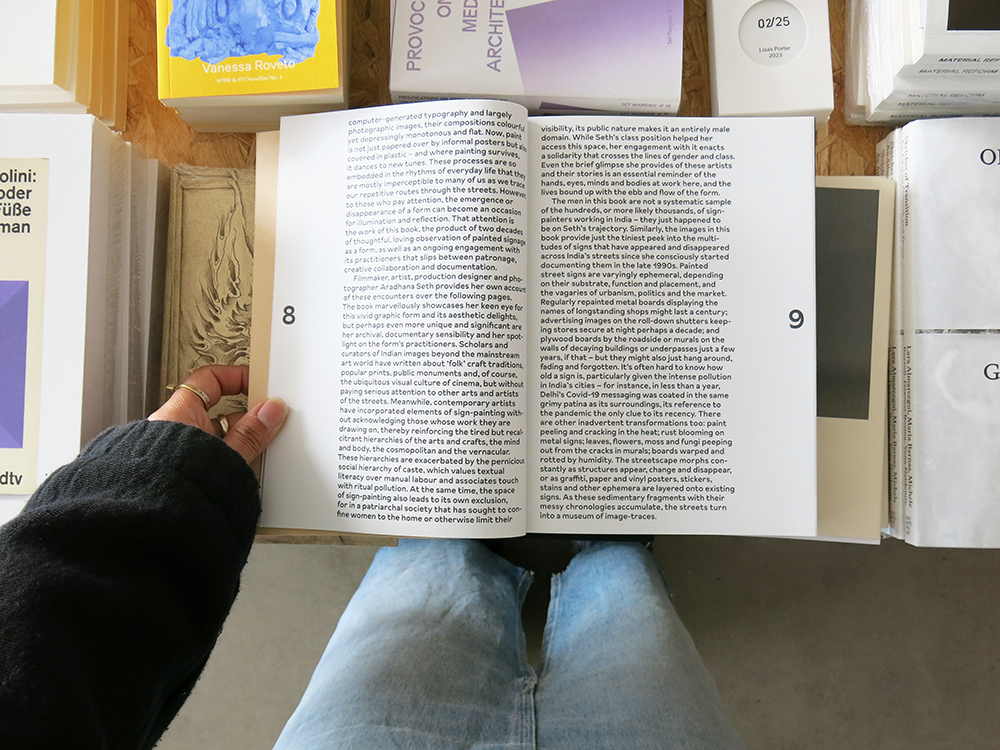 Aradhana Seth – SADAK: Hand painted street signs in India – Perimeter Books
