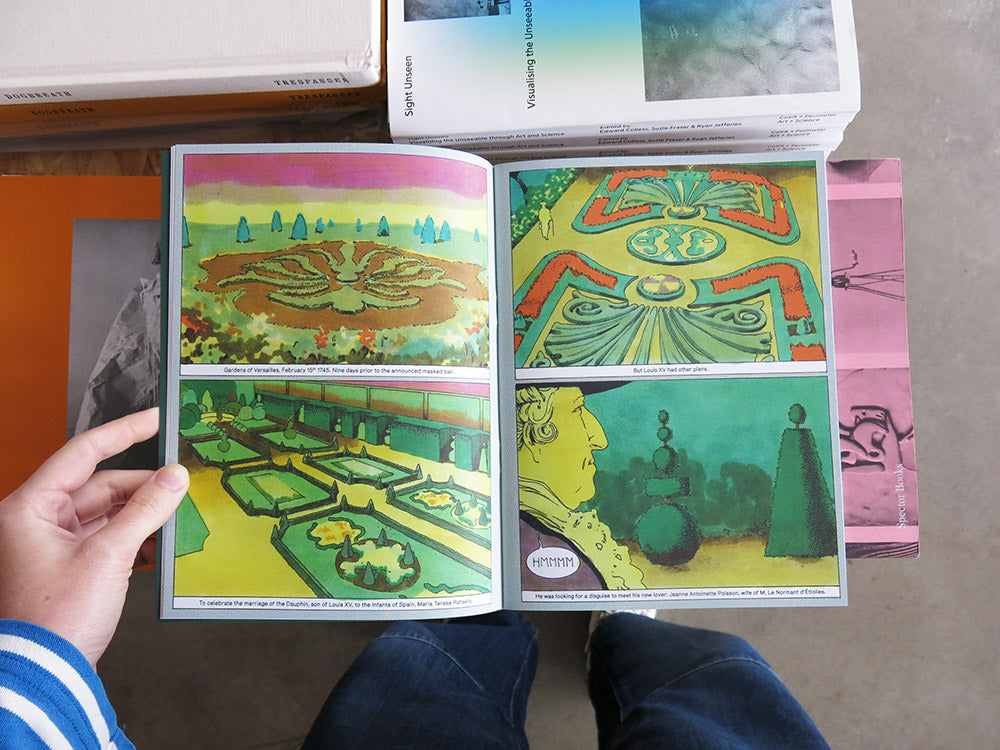 Pleasant Place 6: Topiary – Perimeter Books