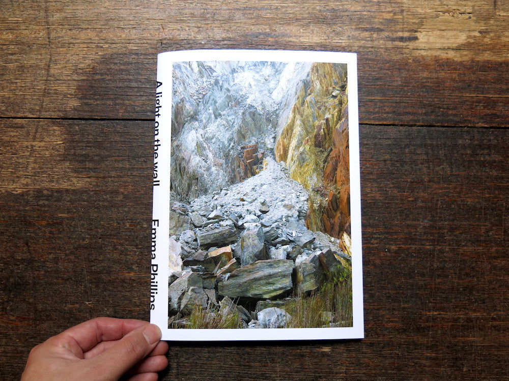 Emma Phillips – A light on the wall – Perimeter Books