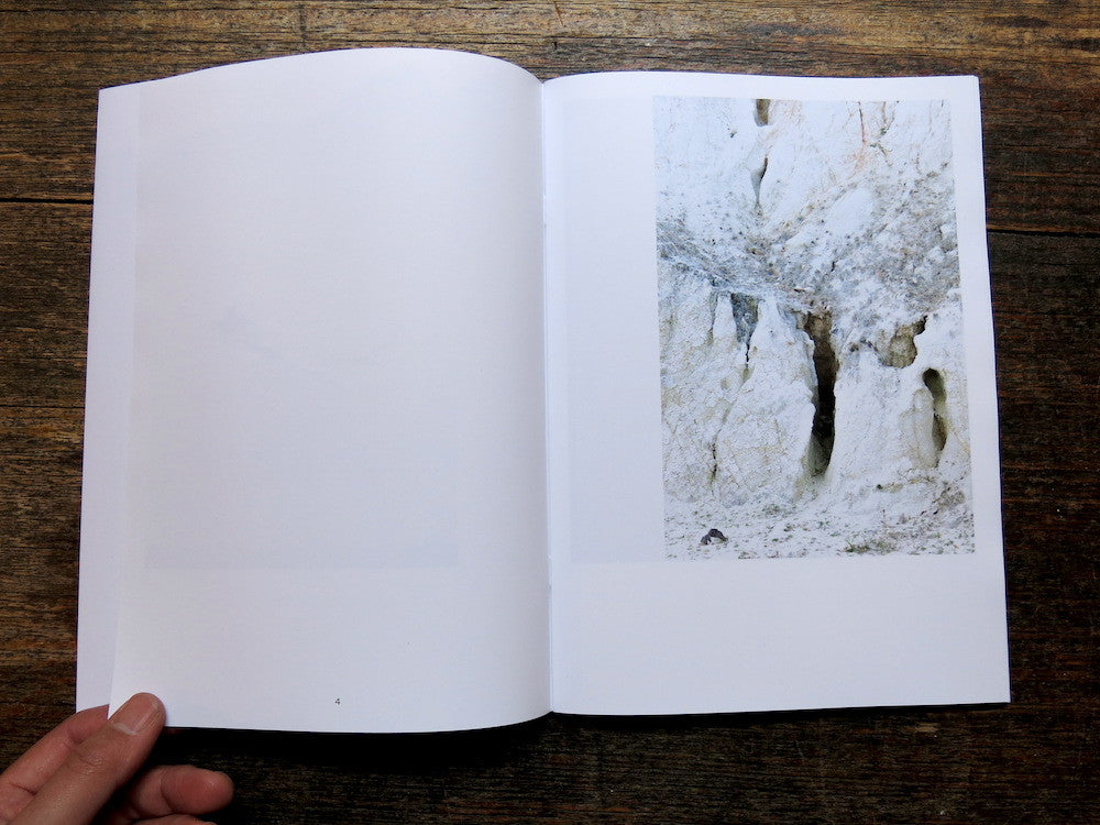 Emma Phillips – A light on the wall – Perimeter Books
